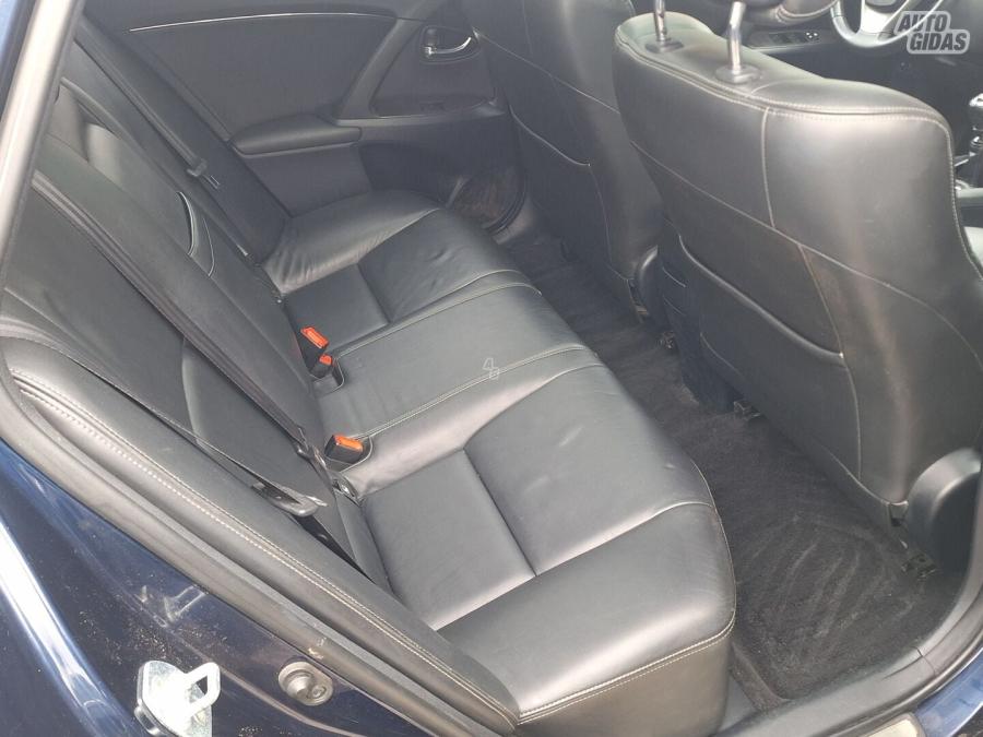Blue Toyota Avensis 2009 in Mazeikiai, with an engine capacity of 2.20 L and mileage of 292 thousand km for 3550 €, photo 23 on AUTOMOTO.COM.LV