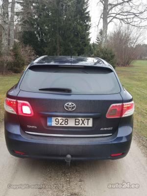 Blue Toyota Avensis 2010 in Haapsalu, with an engine capacity of 2.00 L and mileage of 351 thousand km for 2799 €, photo 5 on AUTOMOTO.COM.LV