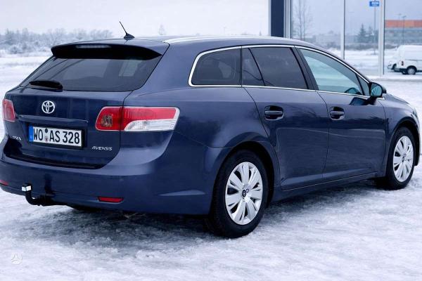 Blue Toyota Avensis 2010 in Vilnius, with an engine capacity of 2.00 L and mileage of 225 thousand km for 5250 €, photo 3 on AUTOMOTO.COM.LV
