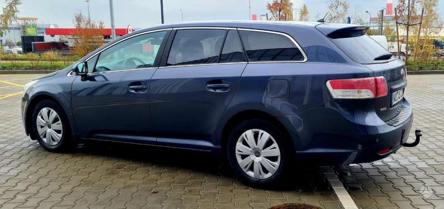 Zils Toyota Avensis 2010 Viļņa, ar dzinēja tilpumu 2.00 L un nobraukumu 225 tūkst. km par 5250 €, foto 8 vietnē AUTOMOTO.COM.LV