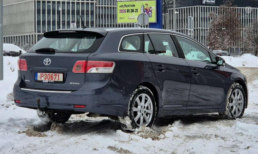 Синий Тойота Авенсис 2010 в Вильнюс, объемом двигателя 2.23 л и пробегом 290 тыс. км за 5200 €, фото 6 на AUTOMOTO.COM.LV