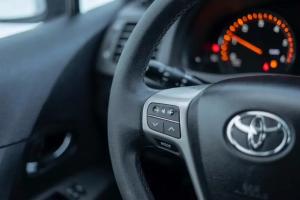 Zils Toyota Avensis 2010 Liepāja, ar dzinēja tilpumu 2.20 L un nobraukumu 188 tūkst. km par 7150 €, foto 15 vietnē AUTOMOTO.COM.LV