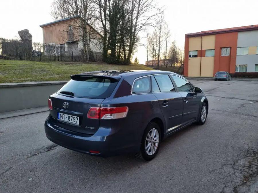 Синий Тойота Авенсис 2010 в Екабпилс, объемом двигателя 2.00 л и пробегом 285 тыс. км за 5750 €, фото 8 на AUTOMOTO.COM.LV