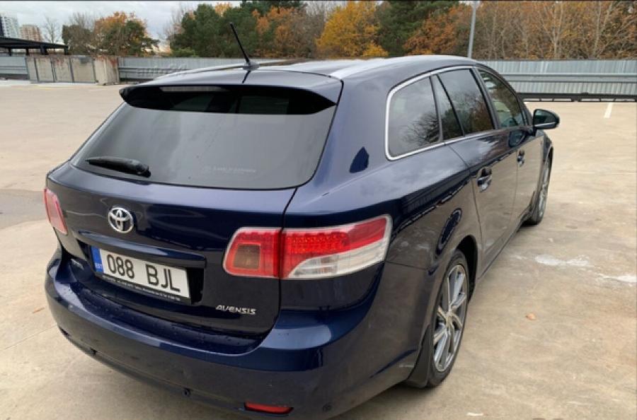 Zils Toyota Avensis 2010 Kivieli, ar dzinēja tilpumu 2.20 L un nobraukumu 388 tūkst. km par 3000 €, foto 3 vietnē AUTOMOTO.COM.LV