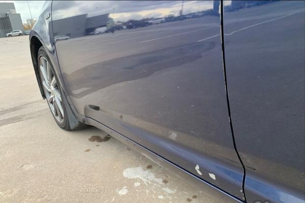 Blue Toyota Avensis 2010 in Kivioli, with an engine capacity of 2.20 L and mileage of 388 thousand km for 3000 €, photo 6 on AUTOMOTO.COM.LV