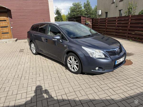 Blue Toyota Avensis 2010 in Kaunas, with an engine capacity of 2.23 L and mileage of 268 thousand km for 3650 €, photo 2 on AUTOMOTO.COM.LV