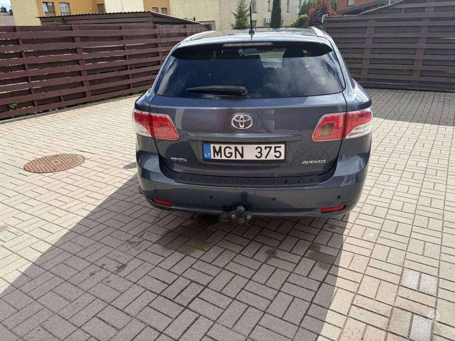 Zils Toyota Avensis 2010 Kauņa, ar dzinēja tilpumu 2.23 L un nobraukumu 268 tūkst. km par 3650 €, foto 5 vietnē AUTOMOTO.COM.LV