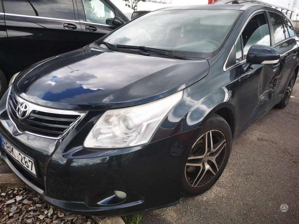 Zils Toyota Avensis 2010 Viļņa, ar dzinēja tilpumu 2.00 L un nobraukumu 396 tūkst. km par 1600 €, foto 1 vietnē AUTOMOTO.COM.LV