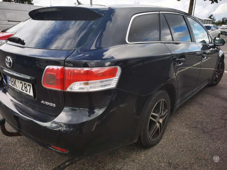 Синий Тойота Авенсис 2010 в Вильнюс, объемом двигателя 2.00 л и пробегом 396 тыс. км за 1600 €, фото 15 на AUTOMOTO.COM.LV