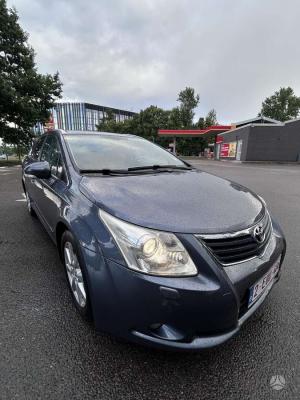 Blue Toyota Avensis 2010 in Vilnius, with an engine capacity of 2.00 L and mileage of 320 thousand km for 3499 €, photo  on AUTOMOTO.COM.LV