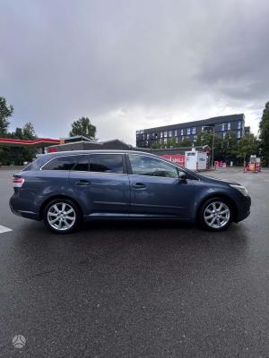 Синий Тойота Авенсис 2010 в Вильнюс, объемом двигателя 2.00 л и пробегом 320 тыс. км за 3499 €, фото 6 на AUTOMOTO.COM.LV