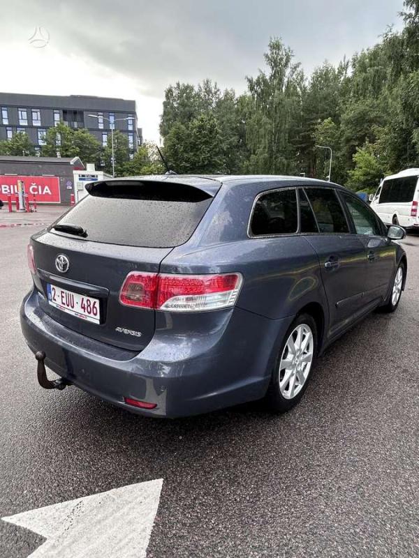 Синий Тойота Авенсис 2010 в Вильнюс, объемом двигателя 2.00 л и пробегом 320 тыс. км за 3499 €, фото 7 на AUTOMOTO.COM.LV