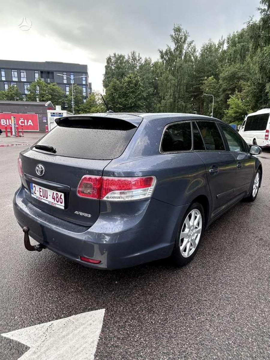 Синий Тойота Авенсис 2010 в Вильнюс, объемом двигателя 2.00 л и пробегом 320 тыс. км за 3499 €, фото 8 на AUTOMOTO.COM.LV