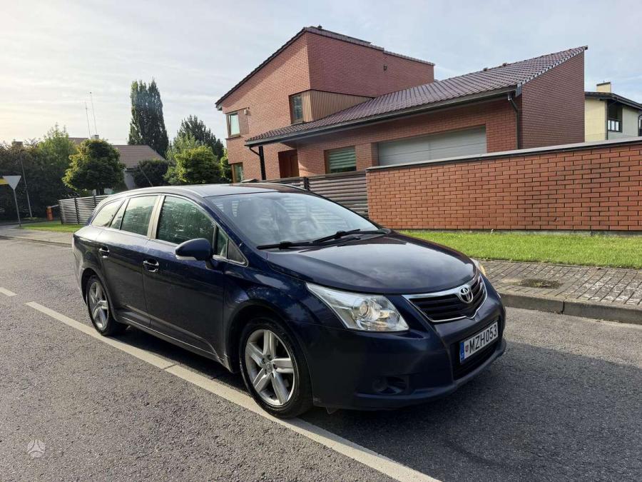 Zils Toyota Avensis 2010 Kauņa, ar dzinēja tilpumu 2.20 L un nobraukumu 315 tūkst. km par 2050 €, foto 3 vietnē AUTOMOTO.COM.LV