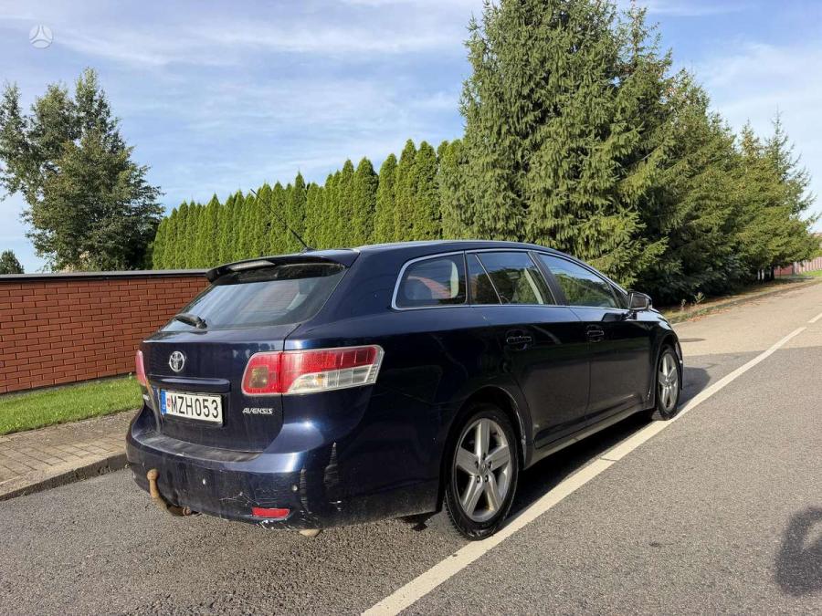 Zils Toyota Avensis 2010 Kauņa, ar dzinēja tilpumu 2.20 L un nobraukumu 315 tūkst. km par 2050 €, foto 4 vietnē AUTOMOTO.COM.LV