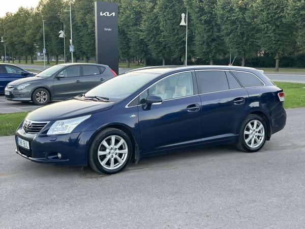 Zils Toyota Avensis 2010 Narva, ar dzinēja tilpumu 2.20 L un nobraukumu 351 tūkst. km par 2999 €, foto 11 vietnē AUTOMOTO.COM.LV