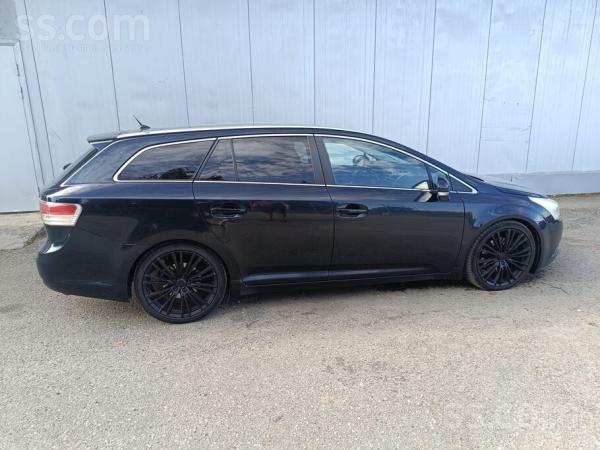 Zils Toyota Avensis 2010 Rīga, ar dzinēja tilpumu 2.20 L un nobraukumu 420 tūkst. km par 2250 €, foto 4 vietnē AUTOMOTO.COM.LV
