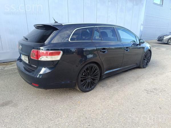 Zils Toyota Avensis 2010 Rīga, ar dzinēja tilpumu 2.20 L un nobraukumu 420 tūkst. km par 2250 €, foto 5 vietnē AUTOMOTO.COM.LV