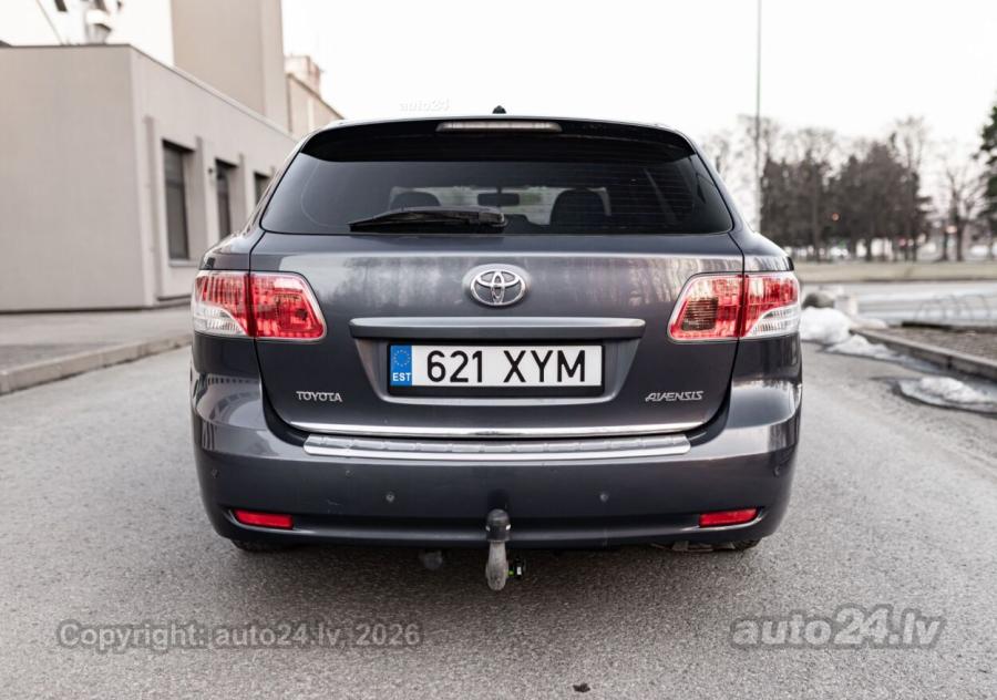 Zils Toyota Avensis 2011 Tallina, ar dzinēja tilpumu 1.60 L un nobraukumu 382 tūkst. km par 3490 €, foto 3 vietnē AUTOMOTO.COM.LV