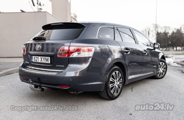 Zils Toyota Avensis 2011 Tallina, ar dzinēja tilpumu 1.60 L un nobraukumu 382 tūkst. km par 3490 €, foto 4 vietnē AUTOMOTO.COM.LV