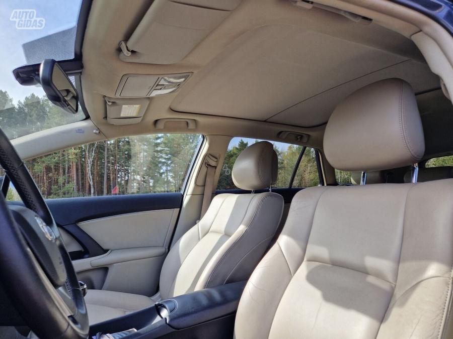 Zils Toyota Avensis 2011 Klaipėda, ar dzinēja tilpumu 2.20 L un nobraukumu 390 tūkst. km par 4500 €, foto 13 vietnē AUTOMOTO.COM.LV