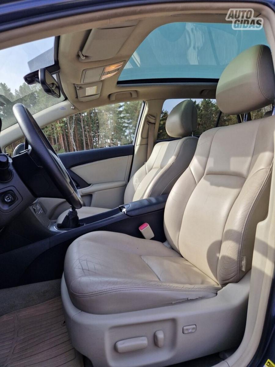 Zils Toyota Avensis 2011 Klaipėda, ar dzinēja tilpumu 2.20 L un nobraukumu 390 tūkst. km par 4500 €, foto 15 vietnē AUTOMOTO.COM.LV