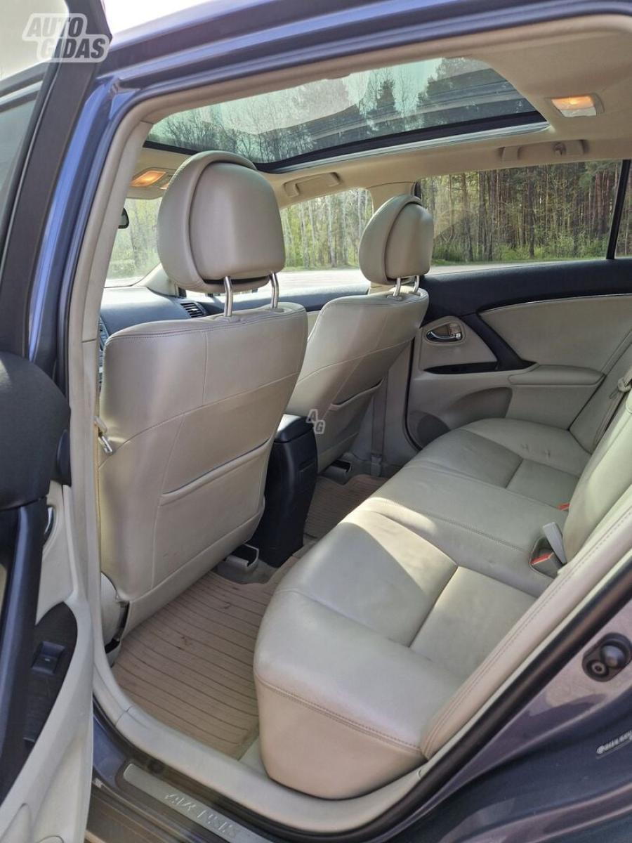 Zils Toyota Avensis 2011 Klaipėda, ar dzinēja tilpumu 2.20 L un nobraukumu 390 tūkst. km par 4500 €, foto 19 vietnē AUTOMOTO.COM.LV