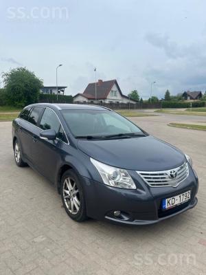 Zils Toyota Avensis 2011 Cēsis, ar dzinēja tilpumu 2.00 L un nobraukumu 407 tūkst. km par 1700 €, foto 3 vietnē AUTOMOTO.COM.LV