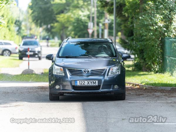 Синий Тойота Авенсис 2011 в Таллин, объемом двигателя 1.80 л и пробегом 207 тыс. км за 6000 €, фото 8 на AUTOMOTO.COM.LV