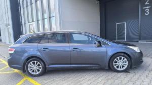 Blue Toyota Avensis 2011 in Vilnius, with an engine capacity of 2.23 L and mileage of 306 thousand km for 3999 €, photo 5 on AUTOMOTO.COM.LV