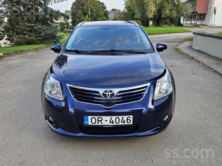 Blue Toyota Avensis 2011 in Jekabpils, with an engine capacity of 2.20 L and mileage of 271 thousand km for 4990 €, photo 4 on AUTOMOTO.COM.LV