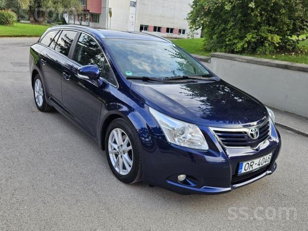 Toyota Avensis 2011 in Jekabpils on AUTOMOTO.COM.LV Blue Toyota Avensis 2011 in Jekabpils, with an engine capacity of 2.20 L and mileage of 271 thousand km for 4990 €, photo 5 on AUTOMOTO.COM.LV