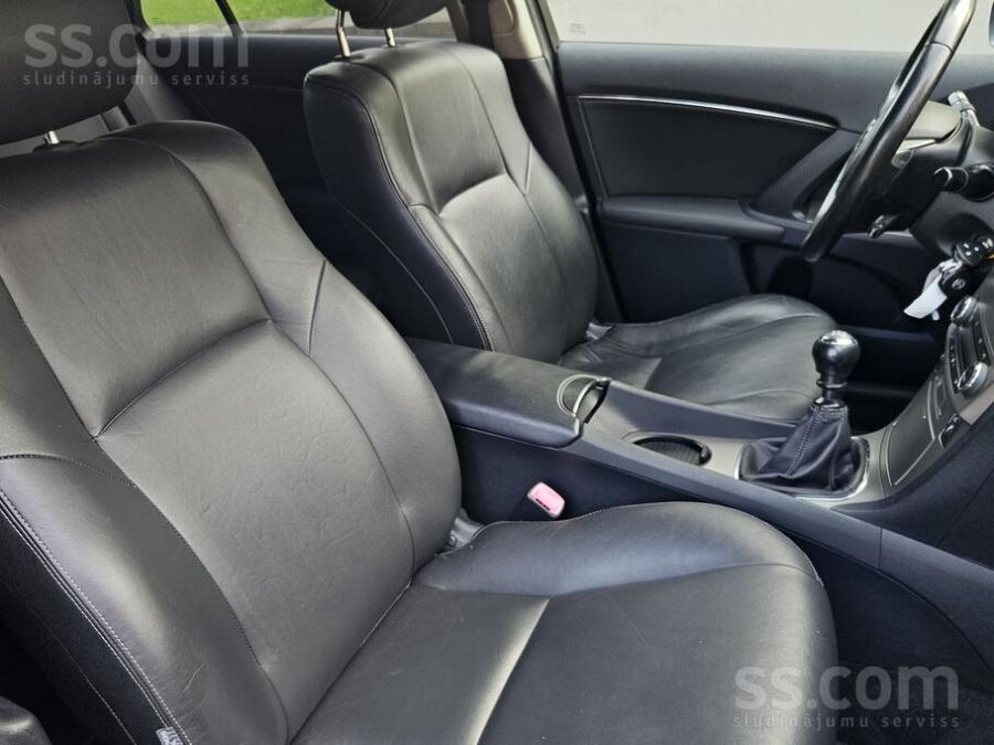 Blue Toyota Avensis 2011 in Jekabpils, with an engine capacity of 2.20 L and mileage of 271 thousand km for 4990 €, photo 22 on AUTOMOTO.COM.LV