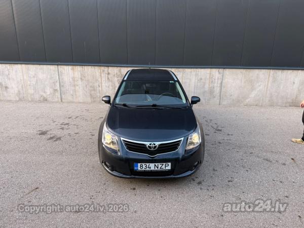 Toyota Avensis 2011 Tallina vietnē Zils Toyota Avensis 2011 Tallina, ar dzinēja tilpumu 2.00 L un nobraukumu 312 tūkst. km par 4450 €, foto 4 vietnē AUTOMOTO.COM.LV