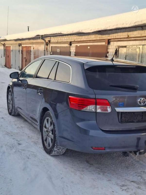 Zils Toyota Avensis 2012 Kauņa, ar dzinēja tilpumu 2.23 L un nobraukumu 350 tūkst. km par 4300 €, foto 2 vietnē AUTOMOTO.COM.LV