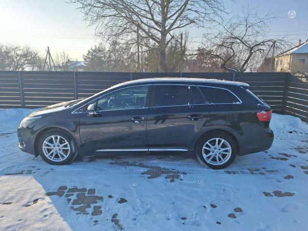 Zils Toyota Avensis 2012 Marijampole, ar dzinēja tilpumu 1.80 L un nobraukumu 248 tūkst. km par 4100 €, foto 2 vietnē AUTOMOTO.COM.LV