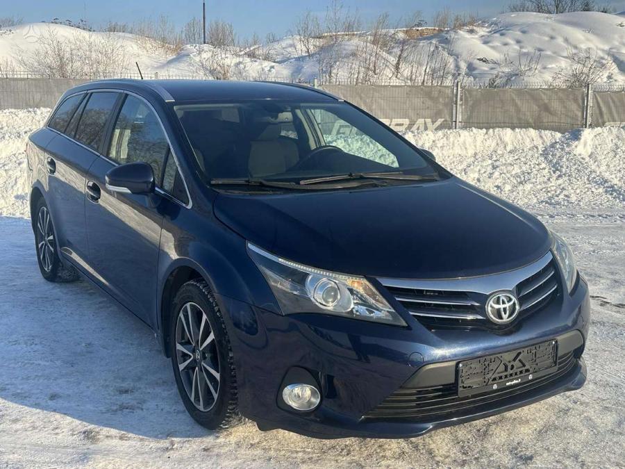 Blue Toyota Avensis 2012 in Ukmerge, with an engine capacity of 2.00 L and mileage of 263 thousand km for 4750 €, photo 1 on AUTOMOTO.COM.LV