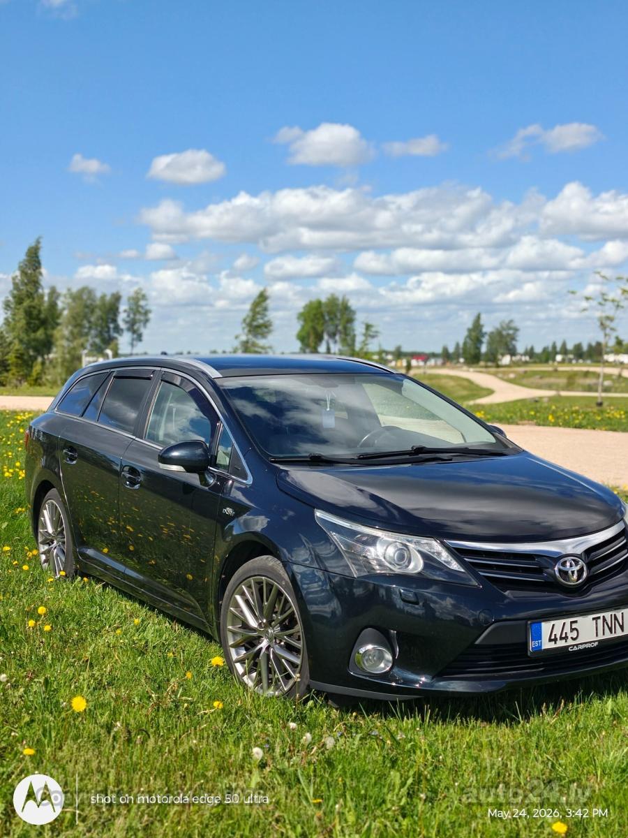 Zils Toyota Avensis 2012 Tallina, ar dzinēja tilpumu 2.20 L un nobraukumu 186 tūkst. km par 5500 €, foto 4 vietnē AUTOMOTO.COM.LV