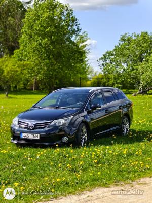 Zils Toyota Avensis 2012 Tallina, ar dzinēja tilpumu 2.20 L un nobraukumu 186 tūkst. km par 5500 €, foto 5 vietnē AUTOMOTO.COM.LV