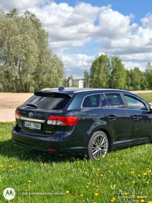 Zils Toyota Avensis 2012 Tallina, ar dzinēja tilpumu 2.20 L un nobraukumu 186 tūkst. km par 5500 €, foto 7 vietnē AUTOMOTO.COM.LV