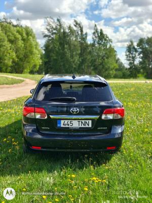 Zils Toyota Avensis 2012 Tallina, ar dzinēja tilpumu 2.20 L un nobraukumu 186 tūkst. km par 5500 €, foto 8 vietnē AUTOMOTO.COM.LV