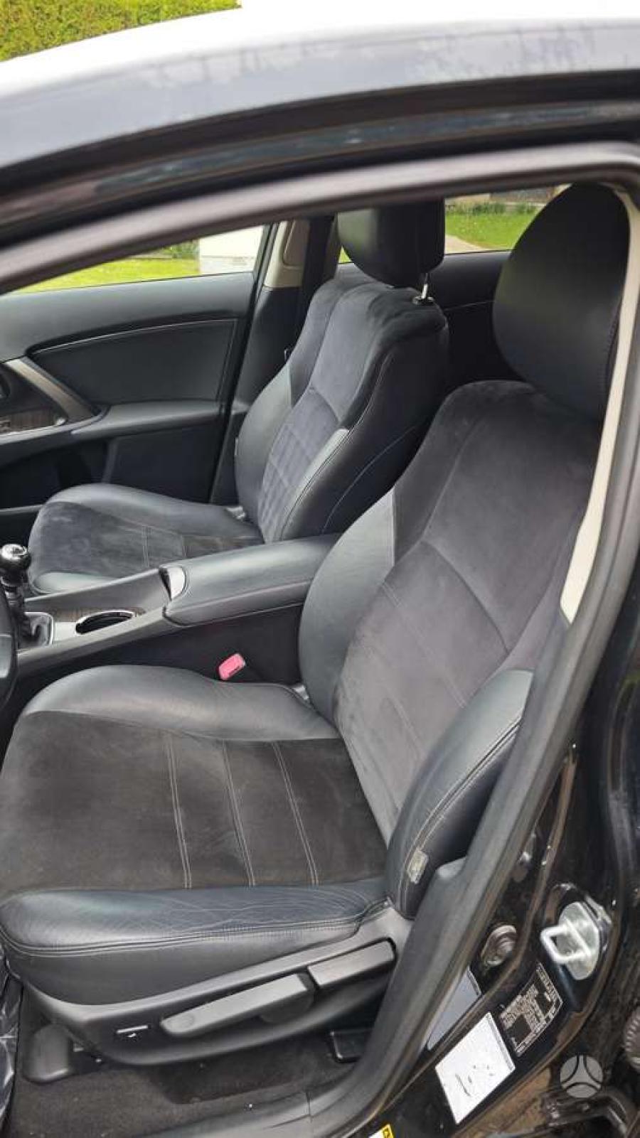 Zils Toyota Avensis 2012 Rokiškis, ar dzinēja tilpumu 2.23 L un nobraukumu 323 tūkst. km par 5999 €, foto 6 vietnē AUTOMOTO.COM.LV