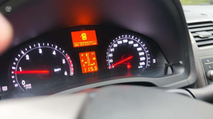 Zils Toyota Avensis 2012 Rokiškis, ar dzinēja tilpumu 2.23 L un nobraukumu 323 tūkst. km par 5999 €, foto 11 vietnē AUTOMOTO.COM.LV