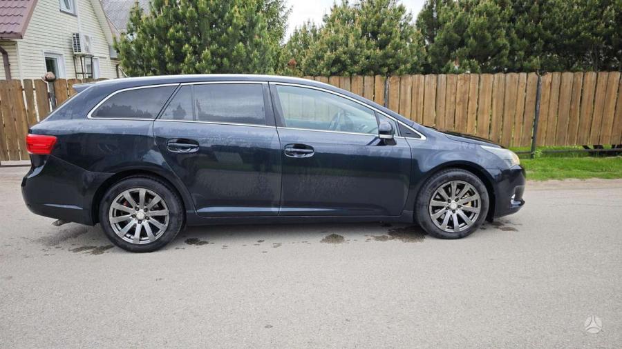 Zils Toyota Avensis 2012 Rokiškis, ar dzinēja tilpumu 2.23 L un nobraukumu 323 tūkst. km par 5999 €, foto 12 vietnē AUTOMOTO.COM.LV