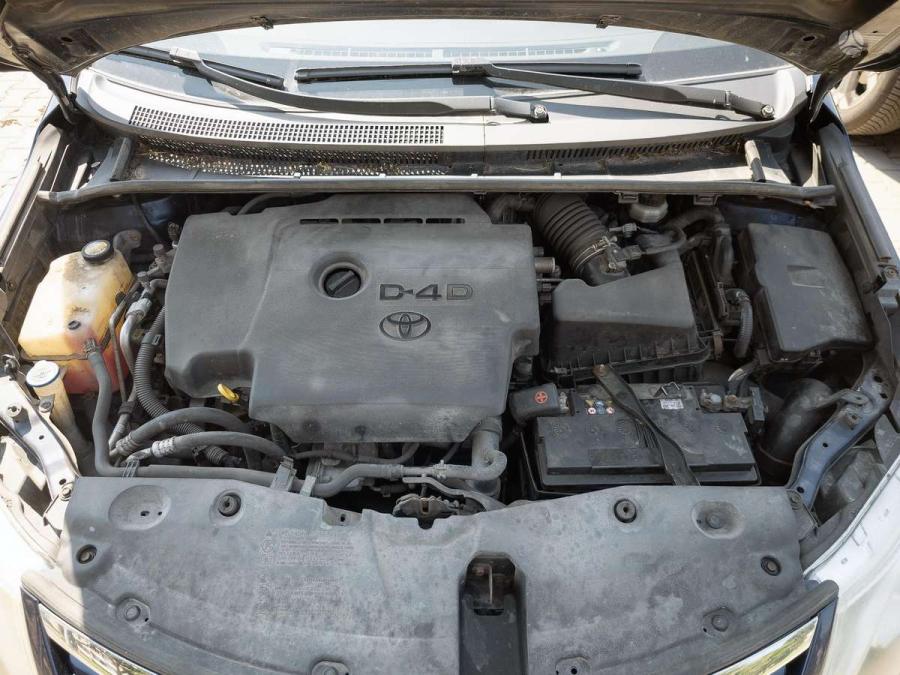 Blue Toyota Avensis 2012 in Kaunas, with an engine capacity of 2.00 L and mileage of 290 thousand km for 2000 €, photo 10 on AUTOMOTO.COM.LV