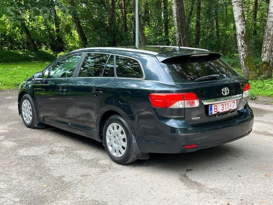 Blue Toyota Avensis 2012 in Riga, with an engine capacity of 1.80 L and mileage of 0 thousand km for 6199 €, photo 4 on AUTOMOTO.COM.LV