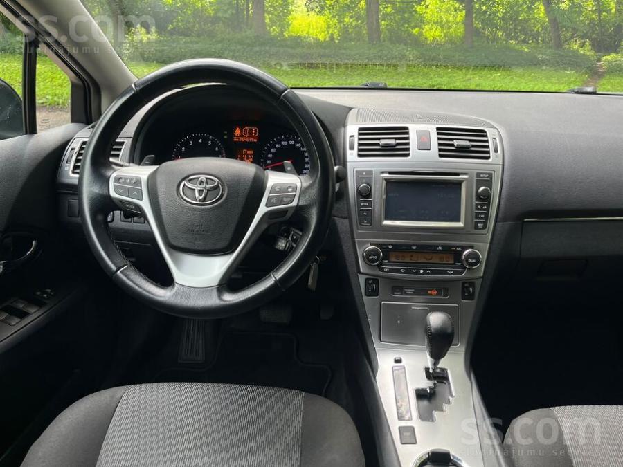 Blue Toyota Avensis 2012 in Riga, with an engine capacity of 1.80 L and mileage of 0 thousand km for 6199 €, photo 12 on AUTOMOTO.COM.LV