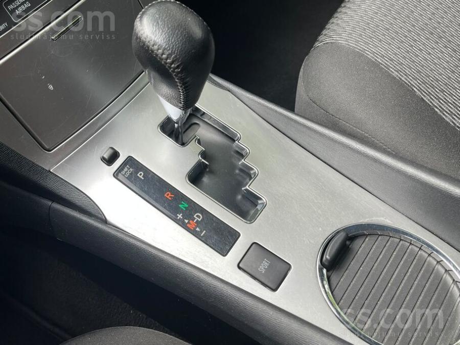 Blue Toyota Avensis 2012 in Riga, with an engine capacity of 1.80 L and mileage of 0 thousand km for 6199 €, photo 23 on AUTOMOTO.COM.LV