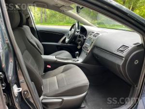 Blue Toyota Avensis 2012 in Riga, with an engine capacity of 1.80 L and mileage of 0 thousand km for 6199 €, photo 24 on AUTOMOTO.COM.LV