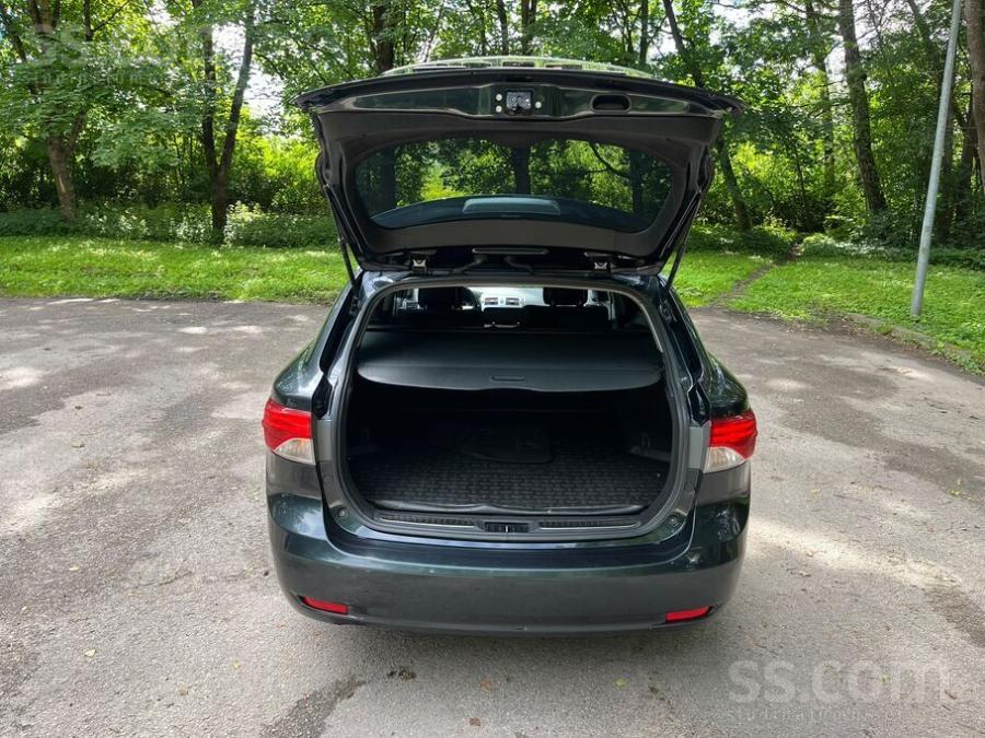 Blue Toyota Avensis 2012 in Riga, with an engine capacity of 1.80 L and mileage of 0 thousand km for 6199 €, photo 26 on AUTOMOTO.COM.LV